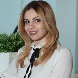 Madalina Rotaru - Author Biography | Entrepreneur