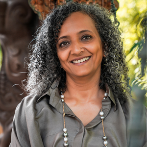 Geeta Ramakrishnan - Author Biography | Entrepreneur