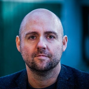 Jonathan Løw - Author Biography | Entrepreneur