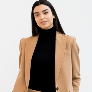 Sarah Refai - Author Biography | Entrepreneur