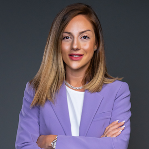 Niousha Ehsan - Author Biography | Entrepreneur