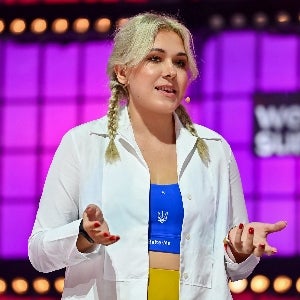 Victoria Repa - Author Biography | Entrepreneur