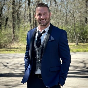 Adam Lyons - Author Biography | Entrepreneur