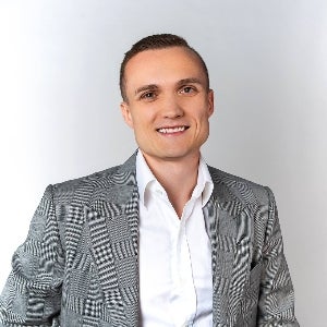 Alexander Bachmann - Author Biography | Entrepreneur