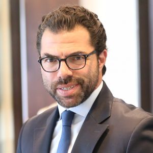 Romen Mathieu - Author Biography | Entrepreneur