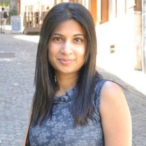 Almitra Karnik - Author Biography | Entrepreneur