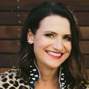 Tracy Matthews - Author Biography | Entrepreneur