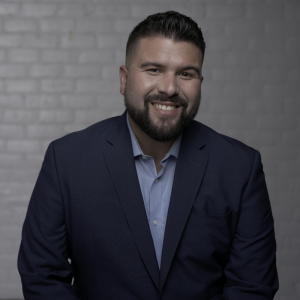 Carlos Gil - Author Biography | Entrepreneur