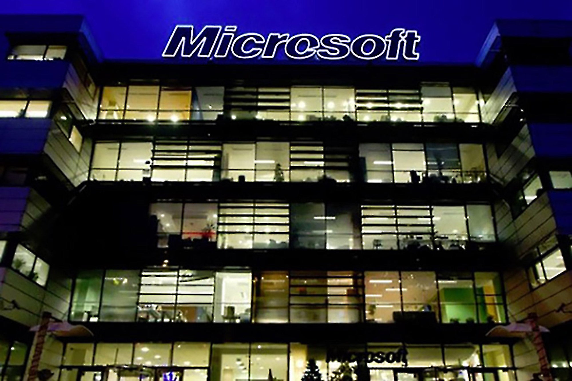 GoDaddy Teams Up With Microsoft to Offer Small Businesses Office 365 ...