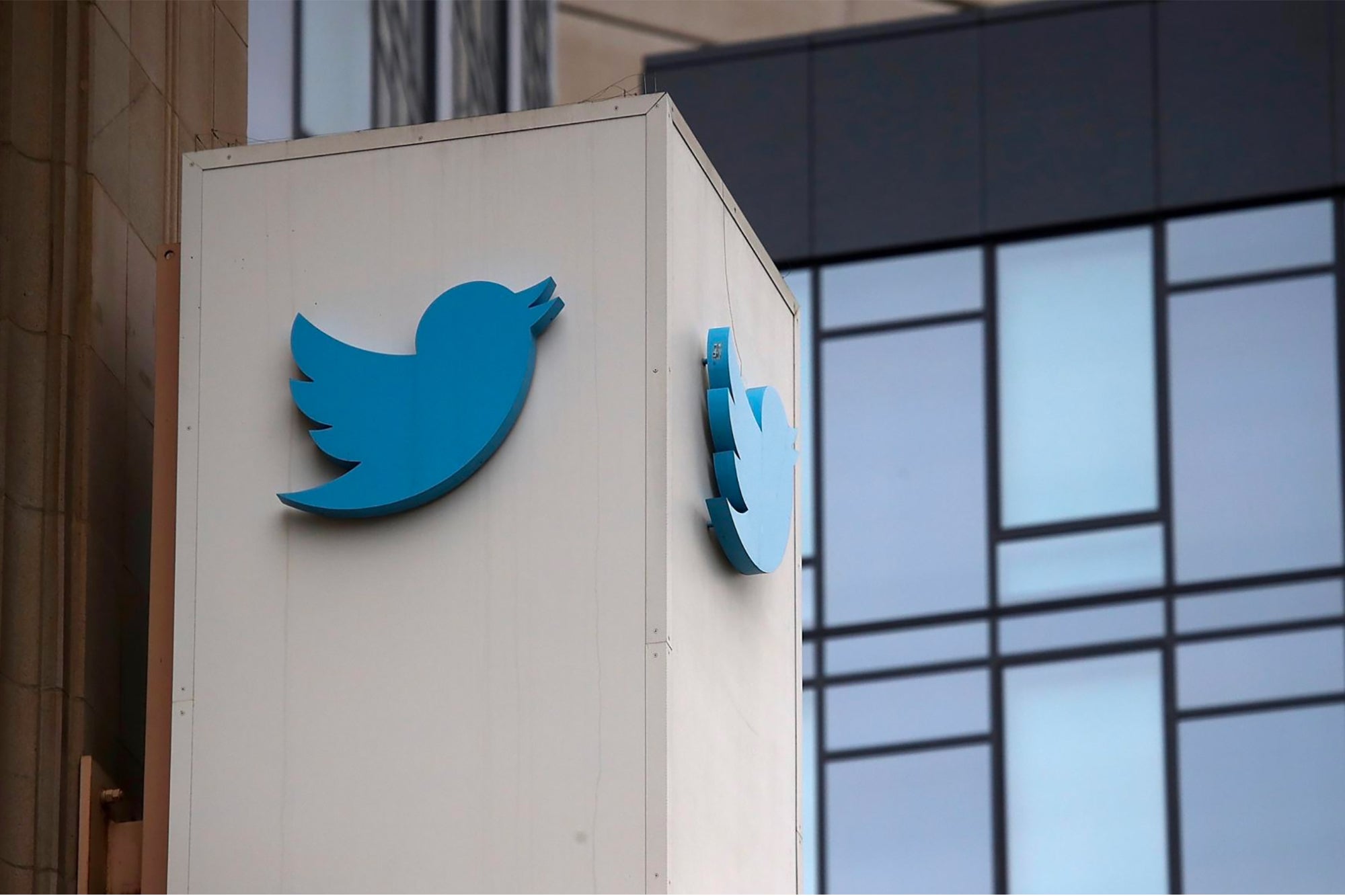 Twitter Makes Working From Home a Permanent Option for Some Employees ...