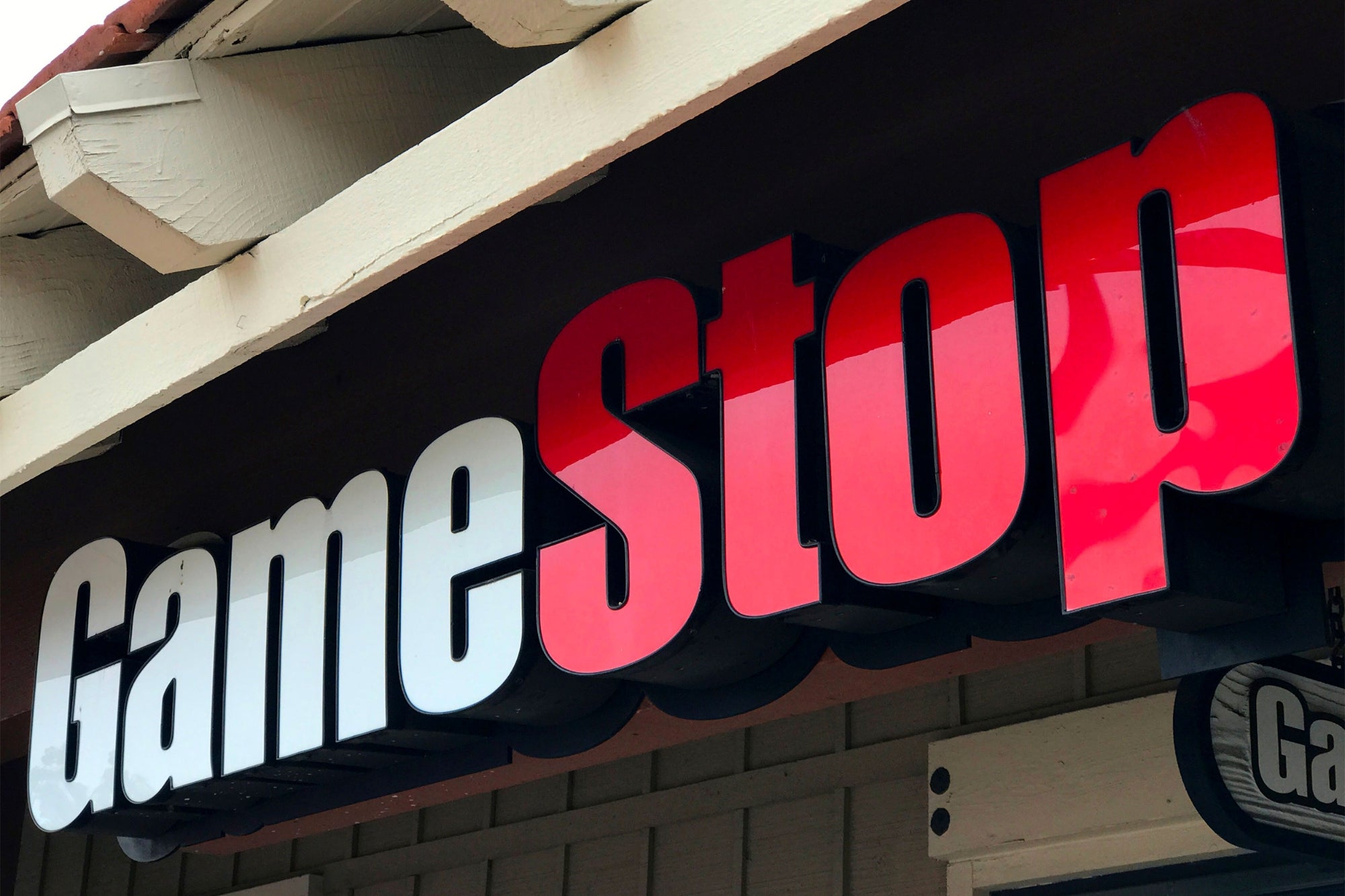 Reddit-Driven GameStop Rises as Much as 40% in Volatile Pre-Market ...