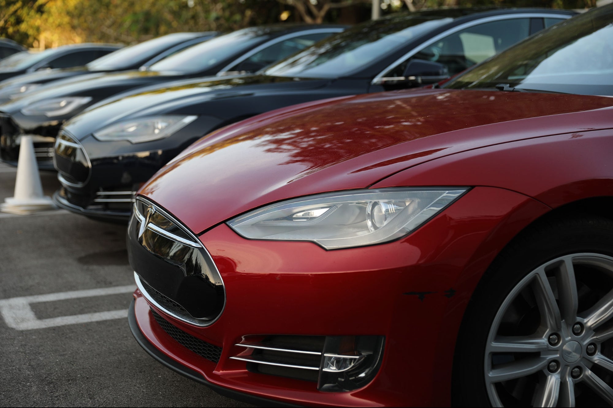 Tesla Issues Apology Over the Way It Handled a Customer in China Whose ...