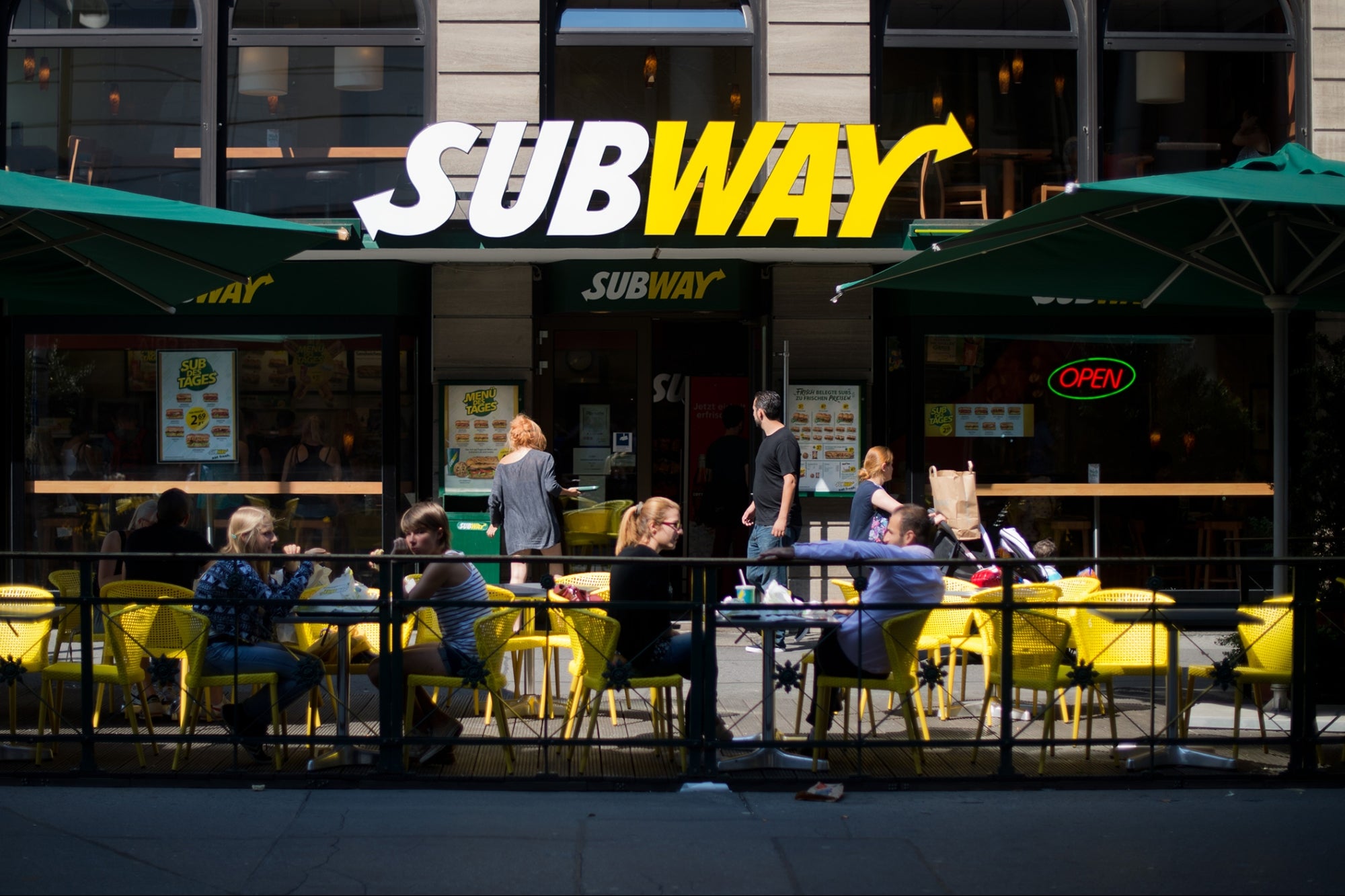Subway Implements Brutal New Contracts for Franchisees | Entrepreneur