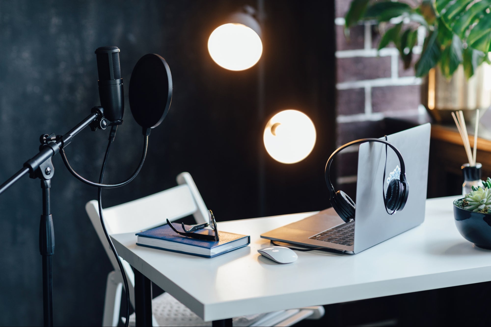 Essential Software Tools To Keep Your Podcasts Organized | Entrepreneur