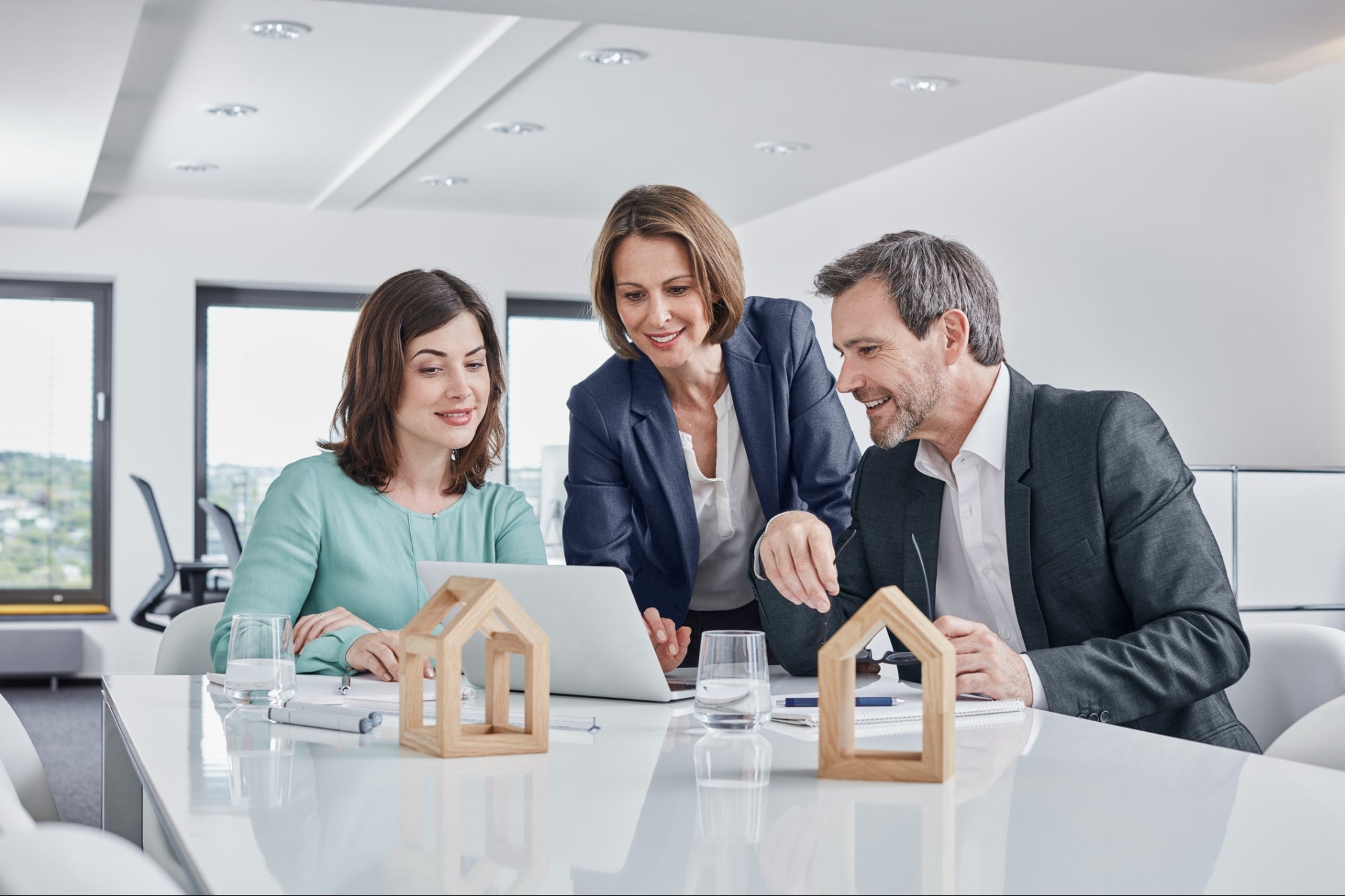 4 Reasons Why Building a Real Estate Team Is Necessary for Survival In ...