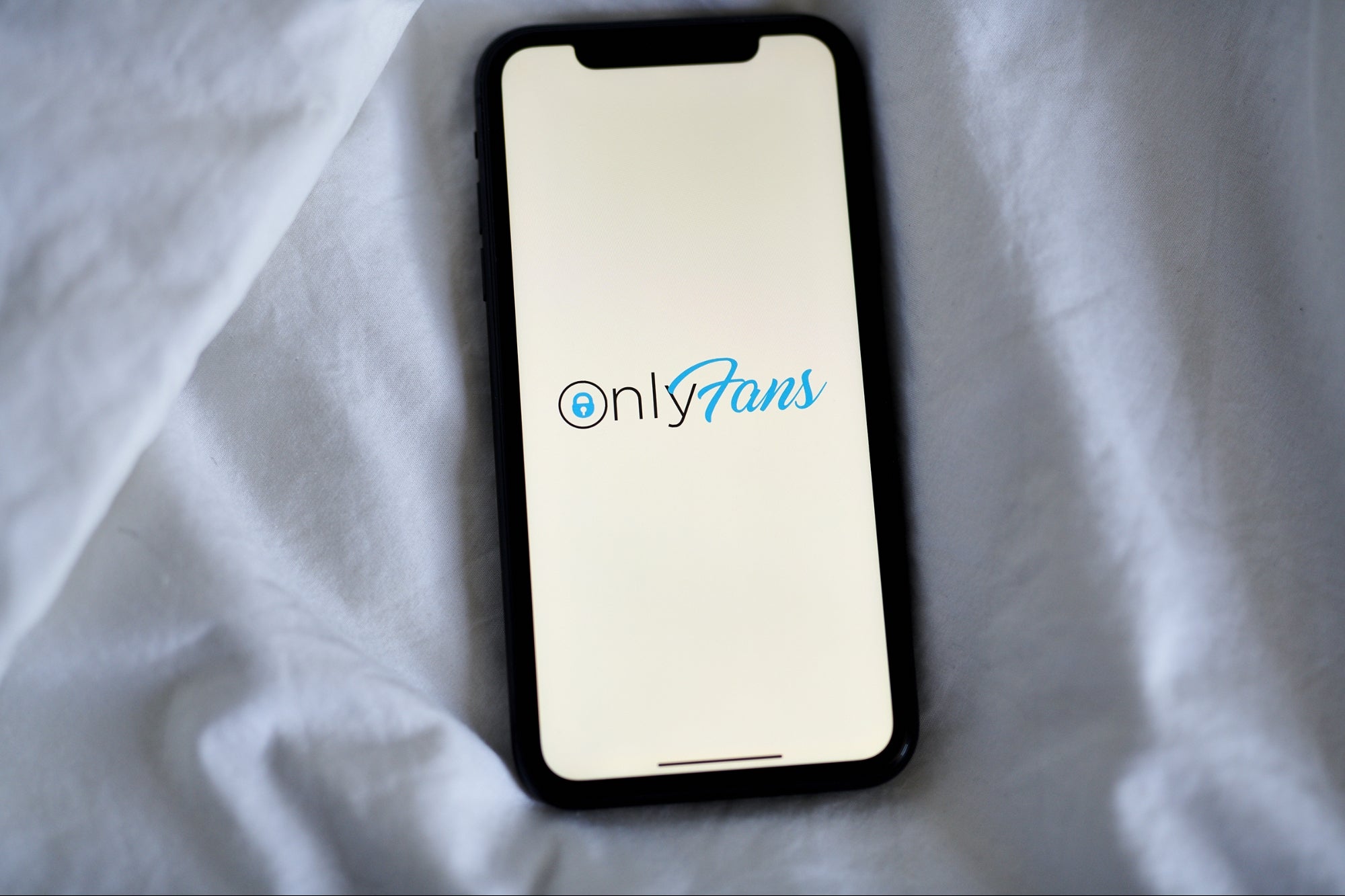 Lonely Fans: Adult Content Creators Banned From Posting Sexually ...