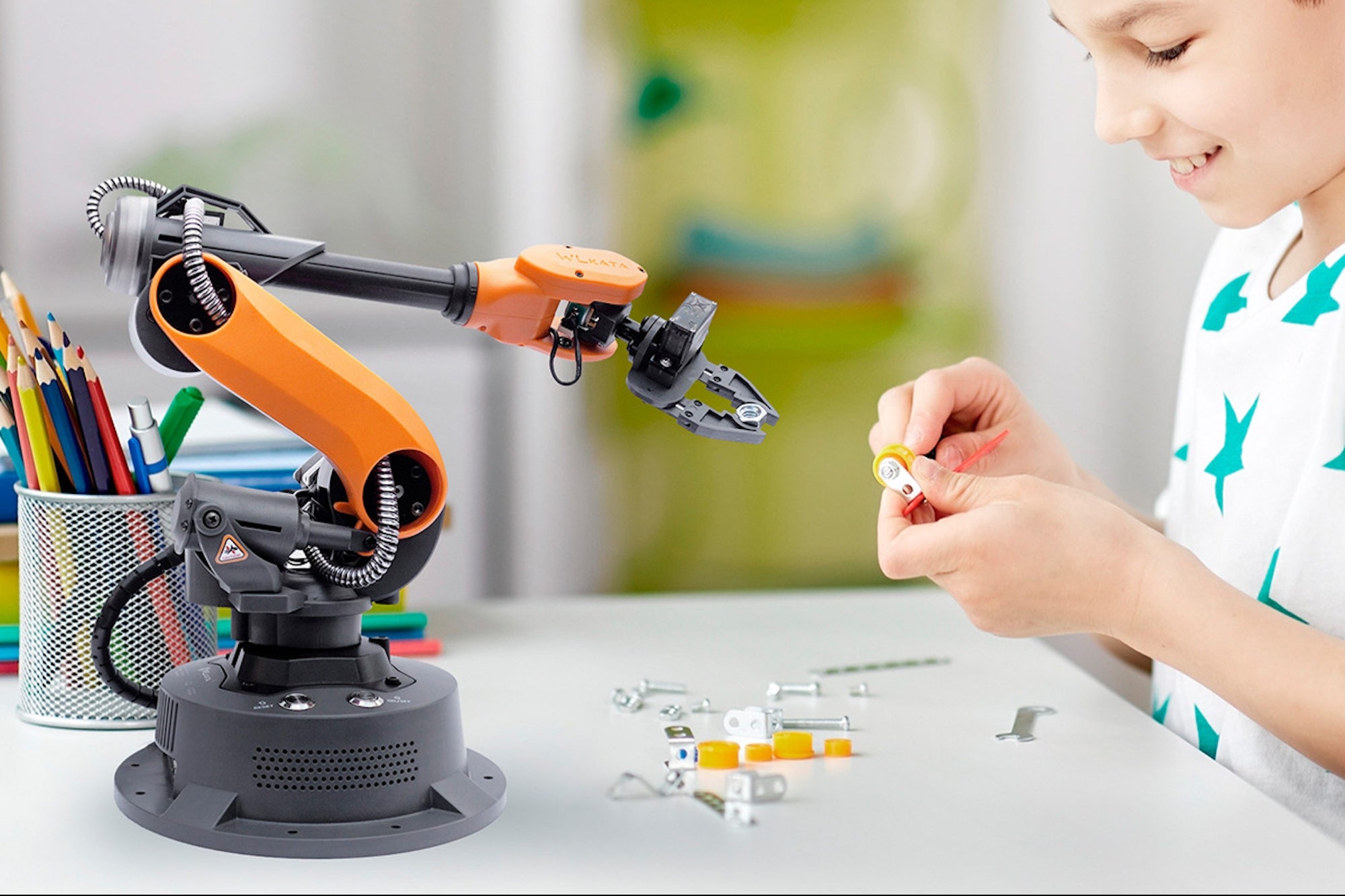 Teach Your Kids Robotics with This Mini Robot Arm Education Kit ...
