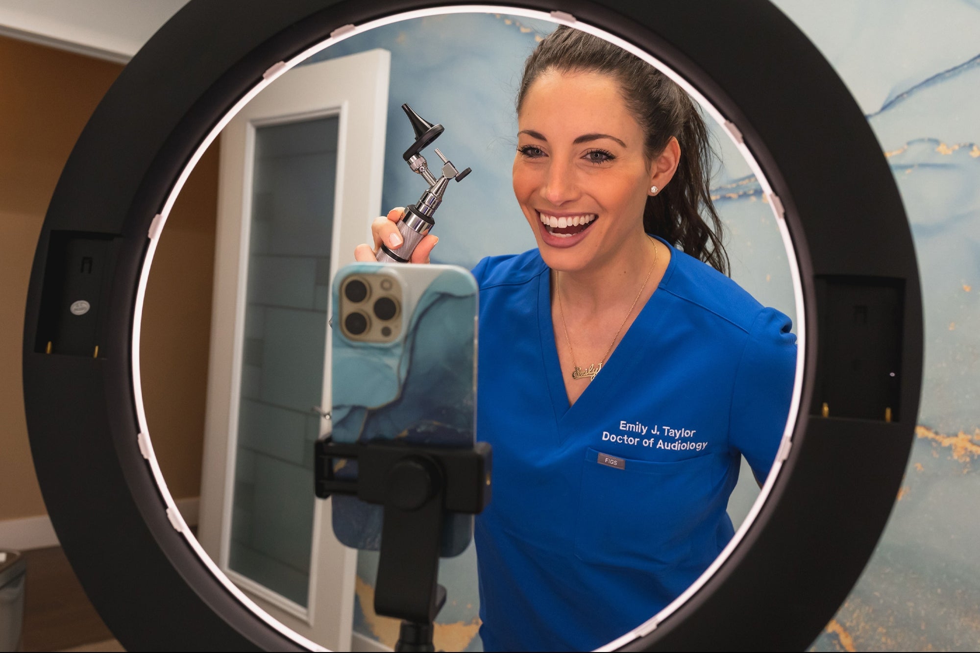 This Audiologist-Turned-TikTok-Star Is Using Social Media to Teach ...