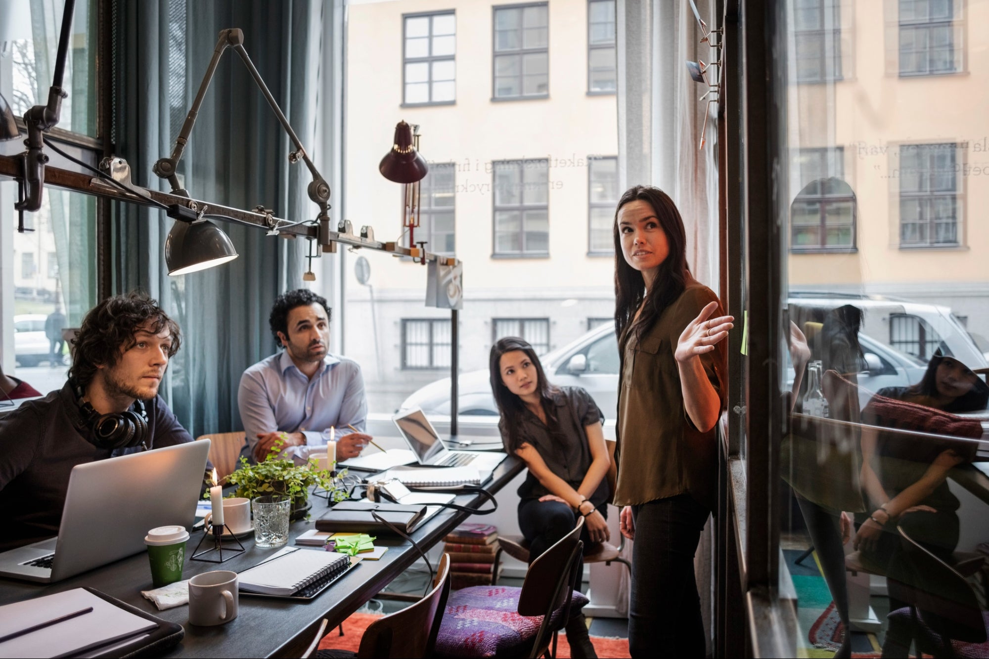 3 Leadership Secrets Every Successful Startup CEO Knows | Entrepreneur