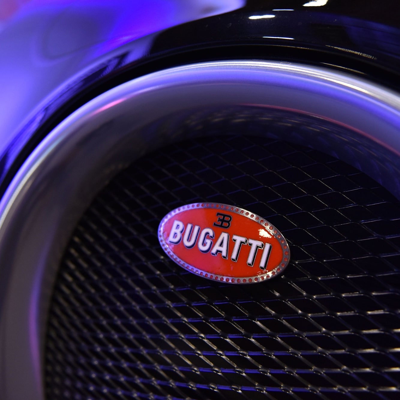 Bugatti Logo Wallpaper Iphone