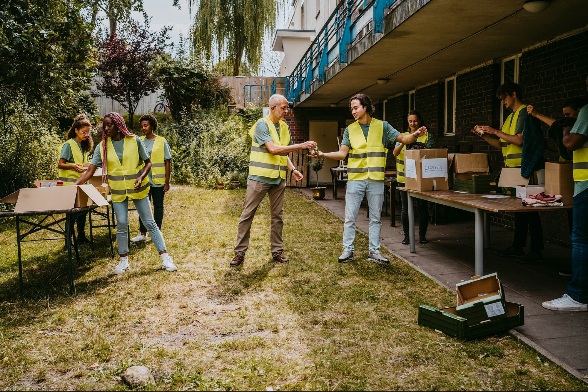 How Community Service Can Grow Your Business | Entrepreneur