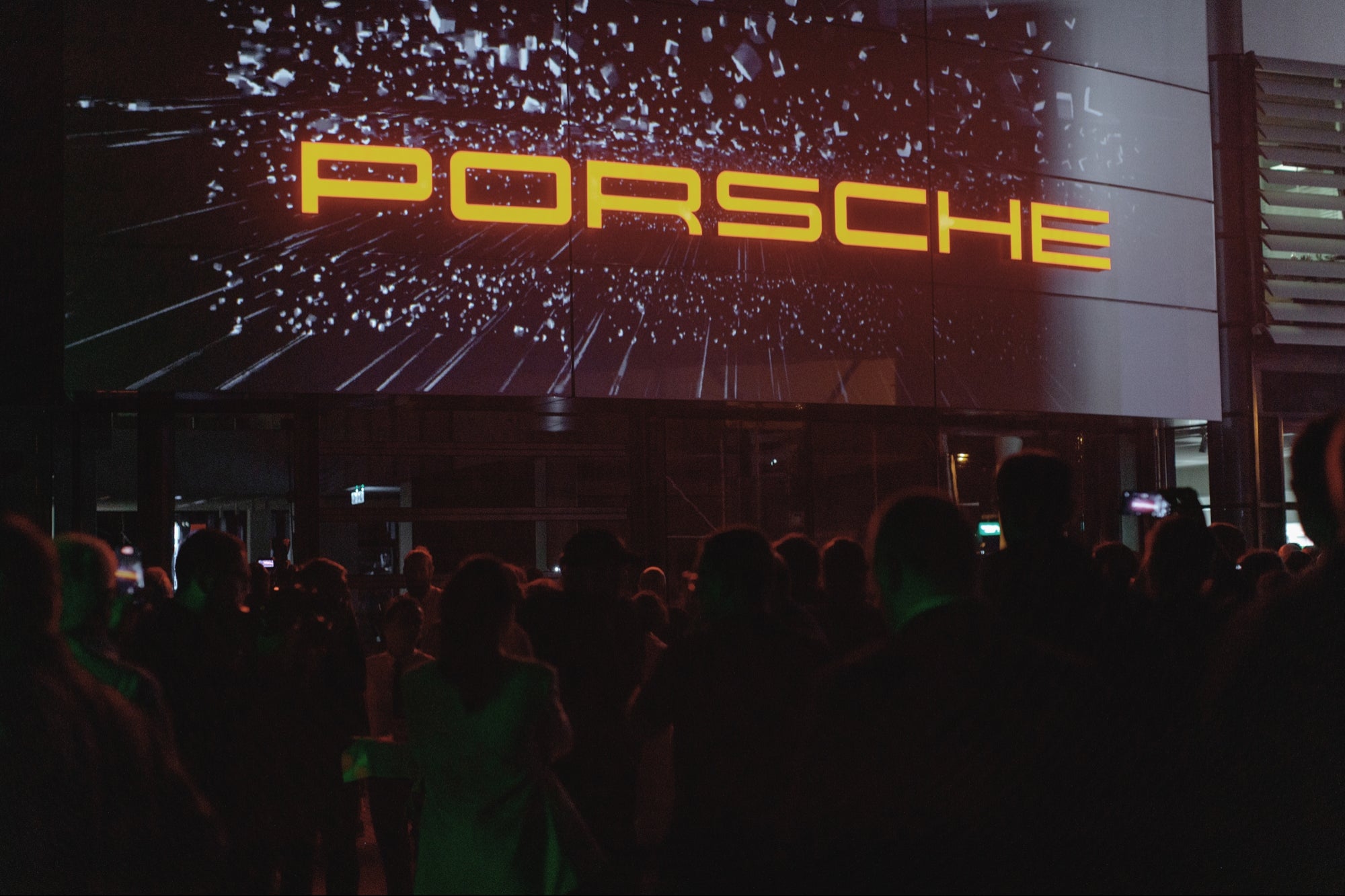 Destination Porsche პორშე ცენტრი თბილისის განახლებული