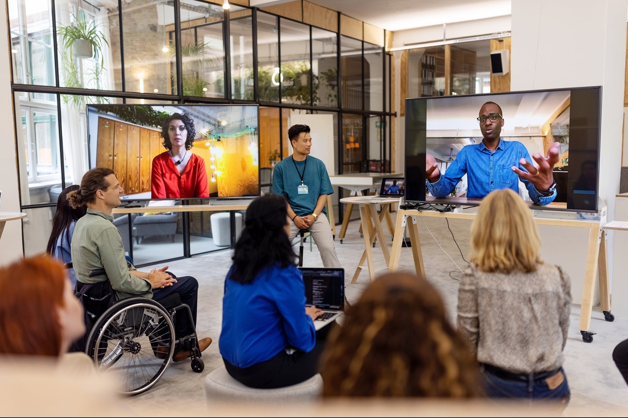 How an Open-Door Policy Could Be the Key to Staff Retention | Entrepreneur