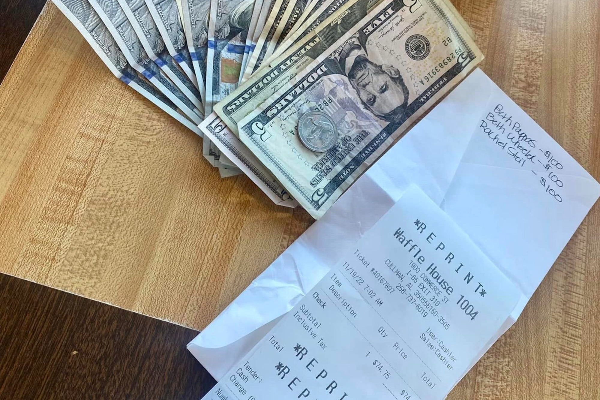 Waffle House Waitress Receives Surprise 1 125 Tip Entrepreneur
