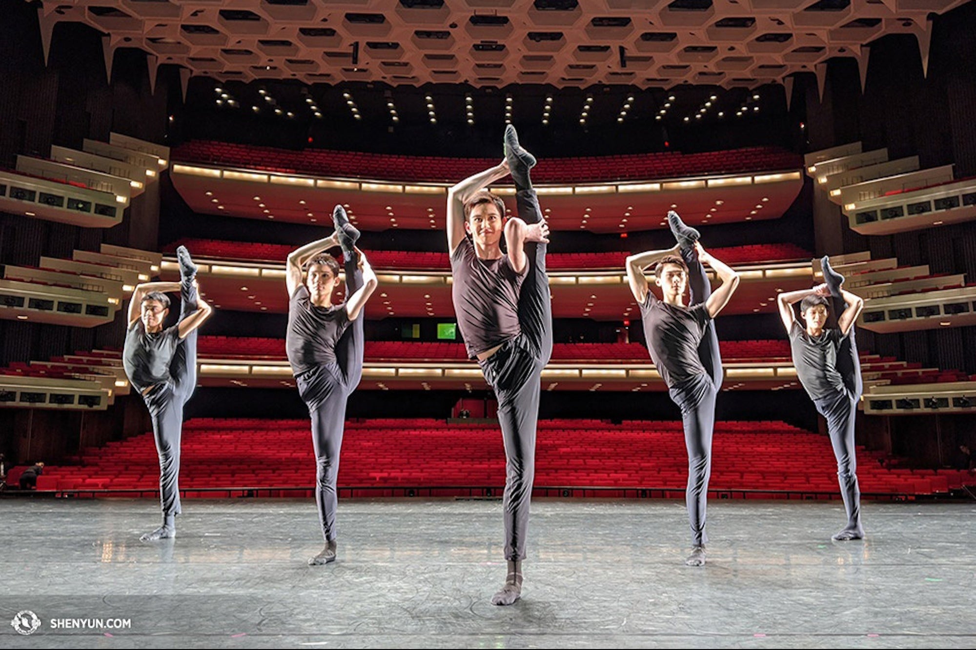 Shen Yun Performing Arts: An American Success Story Inspires Growing ...