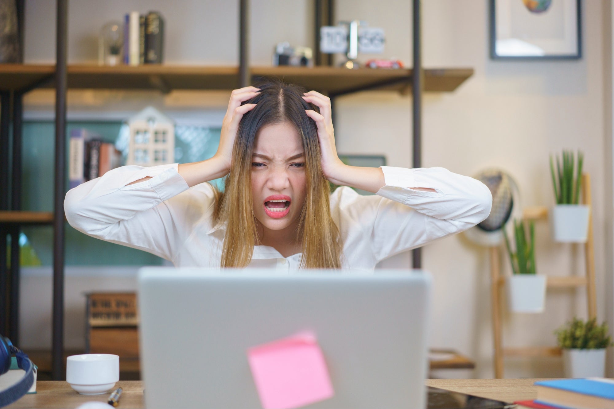 Gen Z Says Boomer Colleagues Are 'Tech-Shaming' Them | Entrepreneur