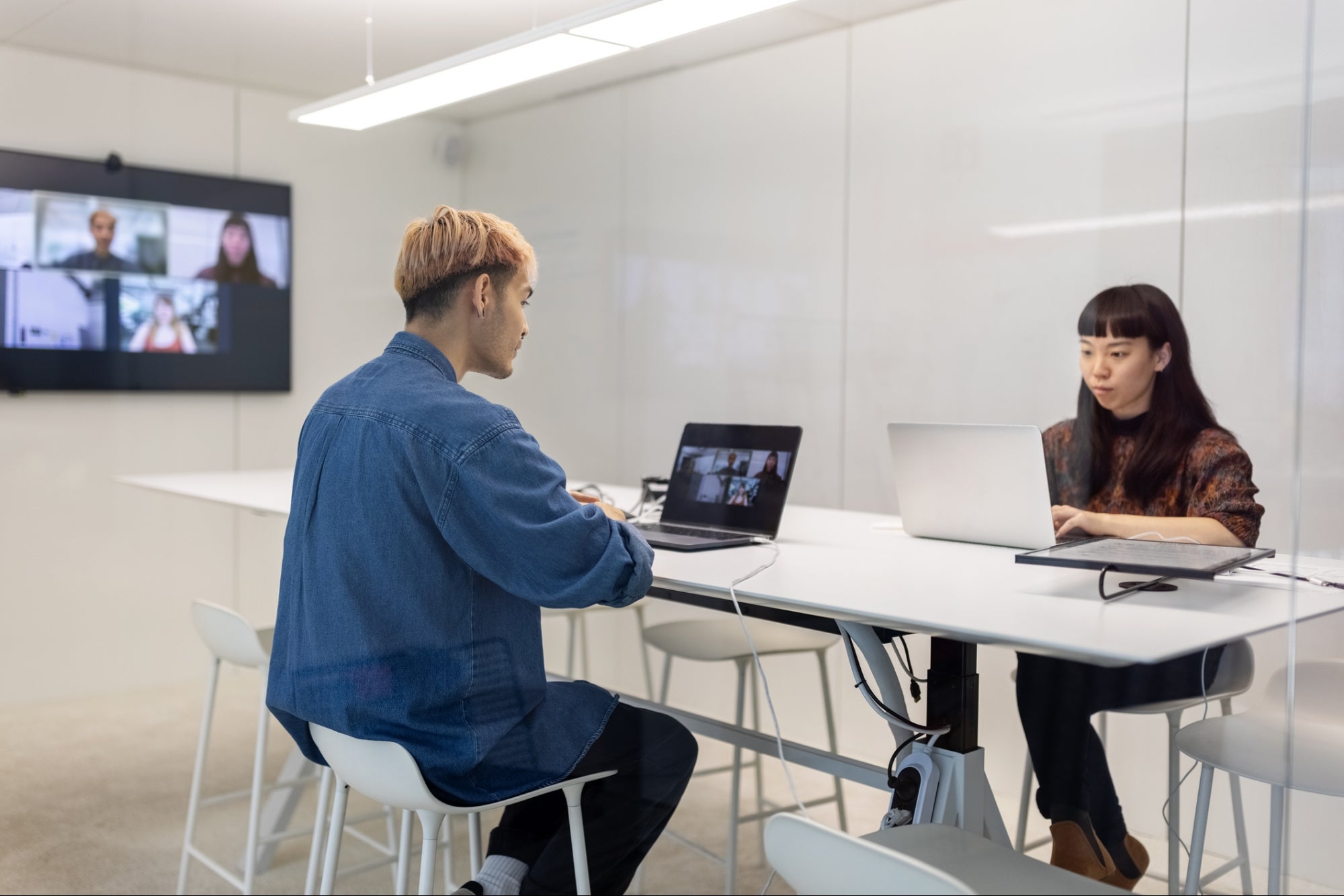 How to Use Async Work to Become an AI-Fueled Organization | Entrepreneur