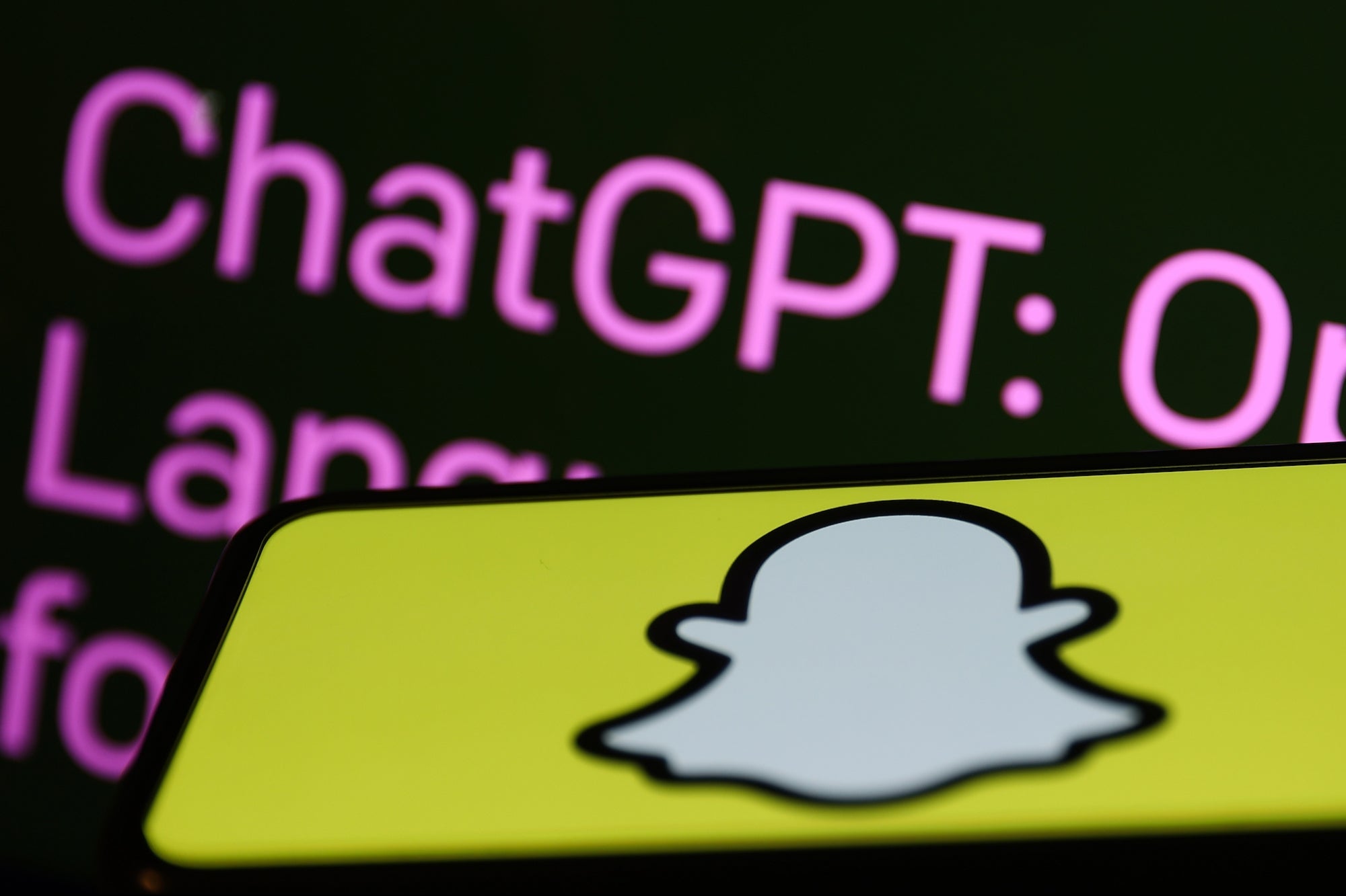Snapchat Introduces My AI Chatbot. Everything You Need to Know ...