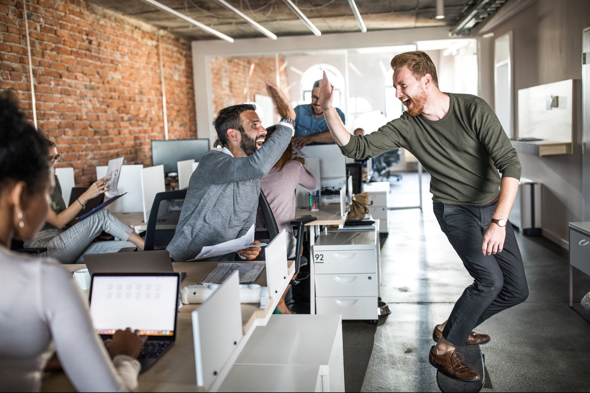 2 Signs You Have a 'Loud Laborer' Turning the Workplace Toxic ...