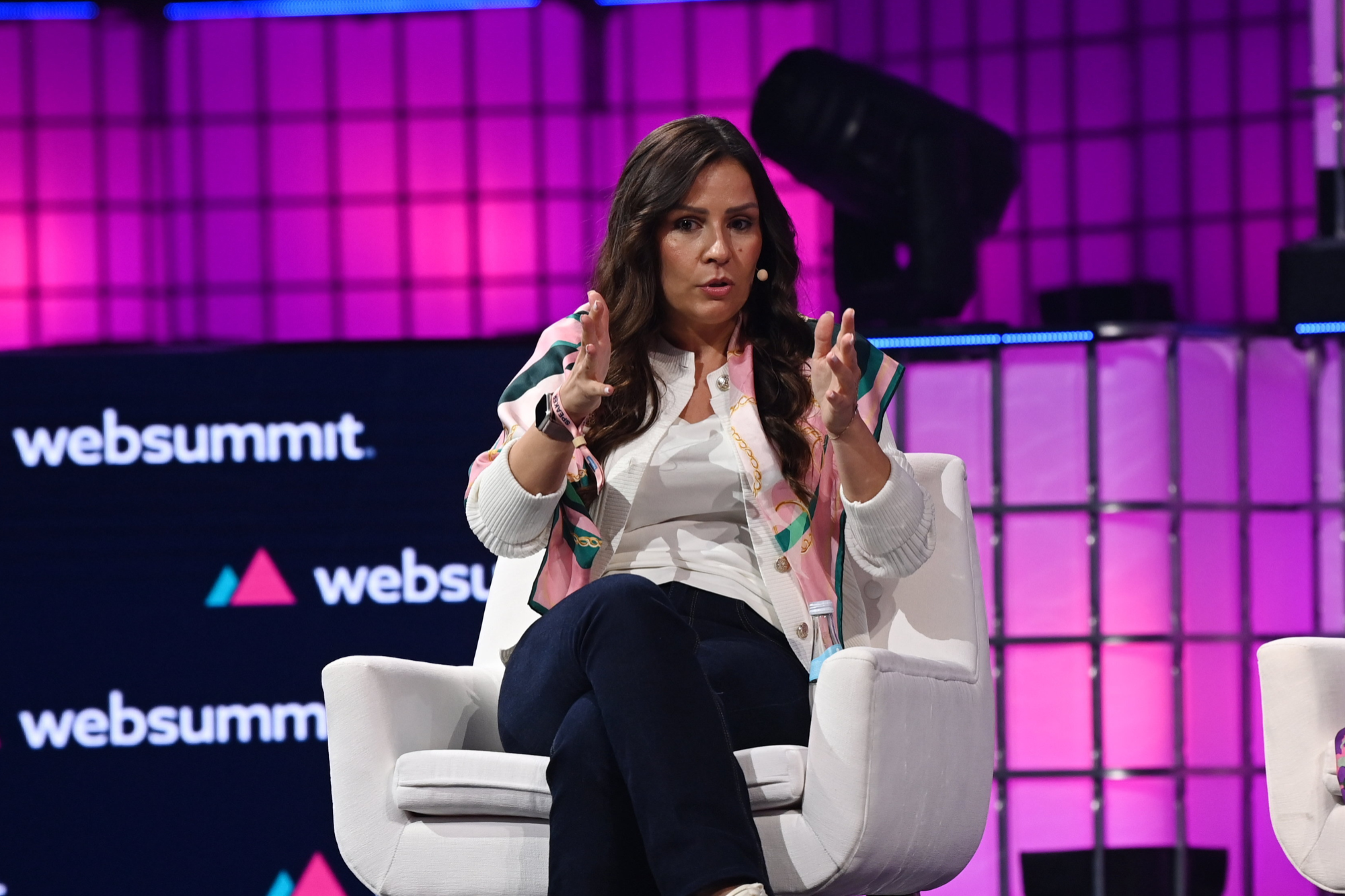 Breaking Boundaries: How D14.AI Founder Melda Akin Turned A Dream Into Reality | Entrepreneur