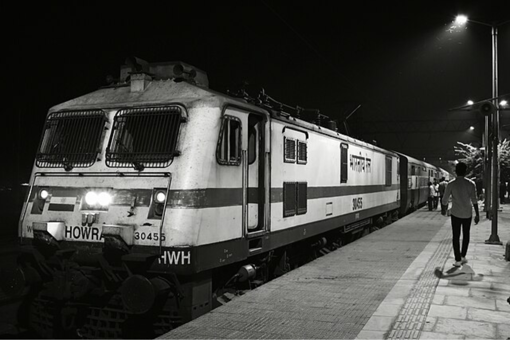 Riding High on Digital Transformation, Indian Railways Focused on Issuing 2.5 lakh Tickets per ...