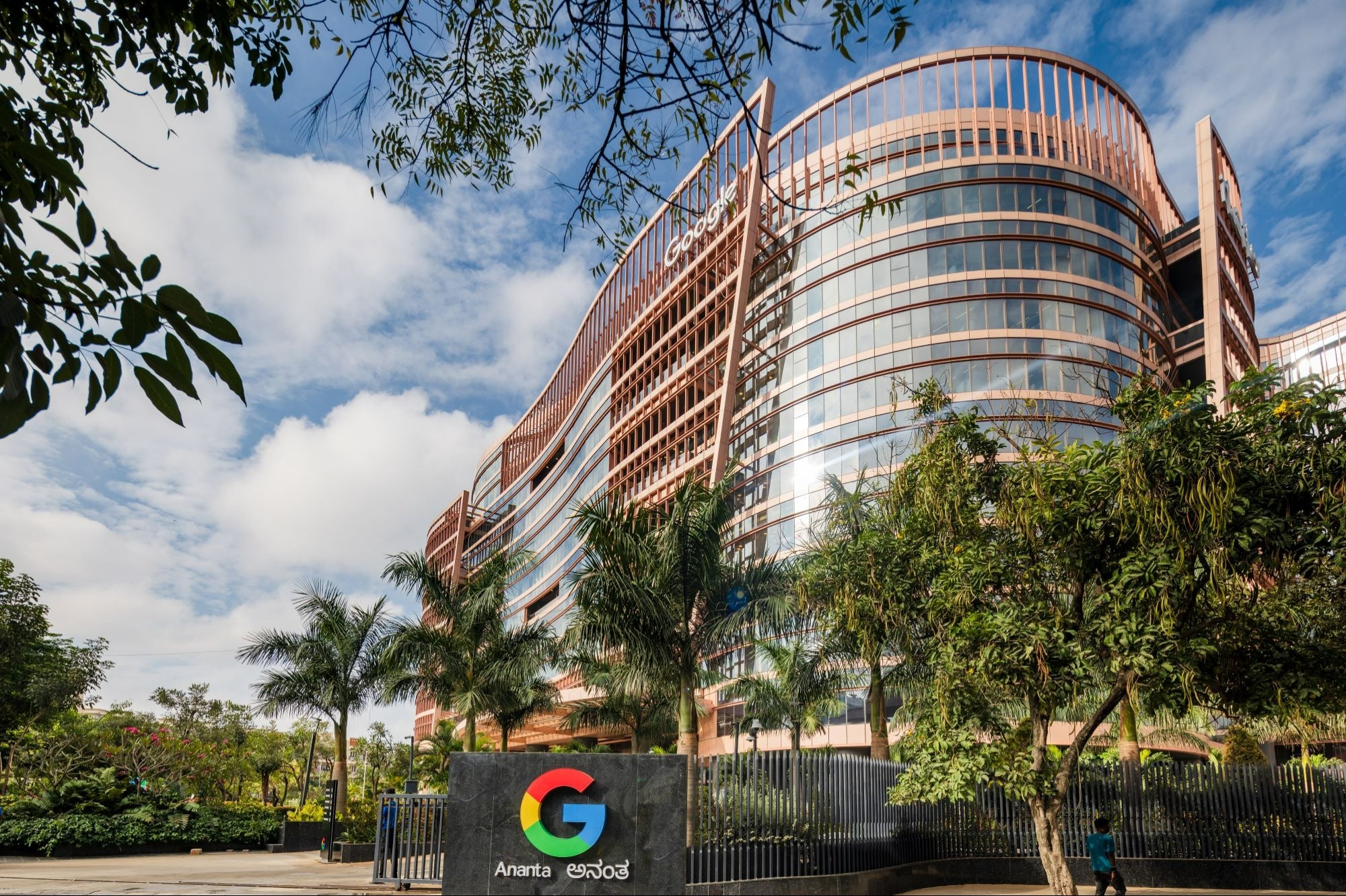 Google Launches its Largest Office in India to Fuel AI Innovations ...