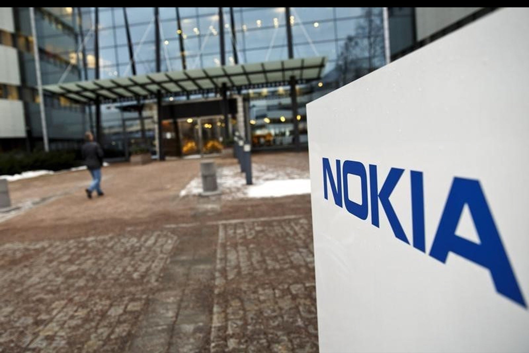 Nokia Says It May Re-Enter Mobile Phone Market Through Licensing ...