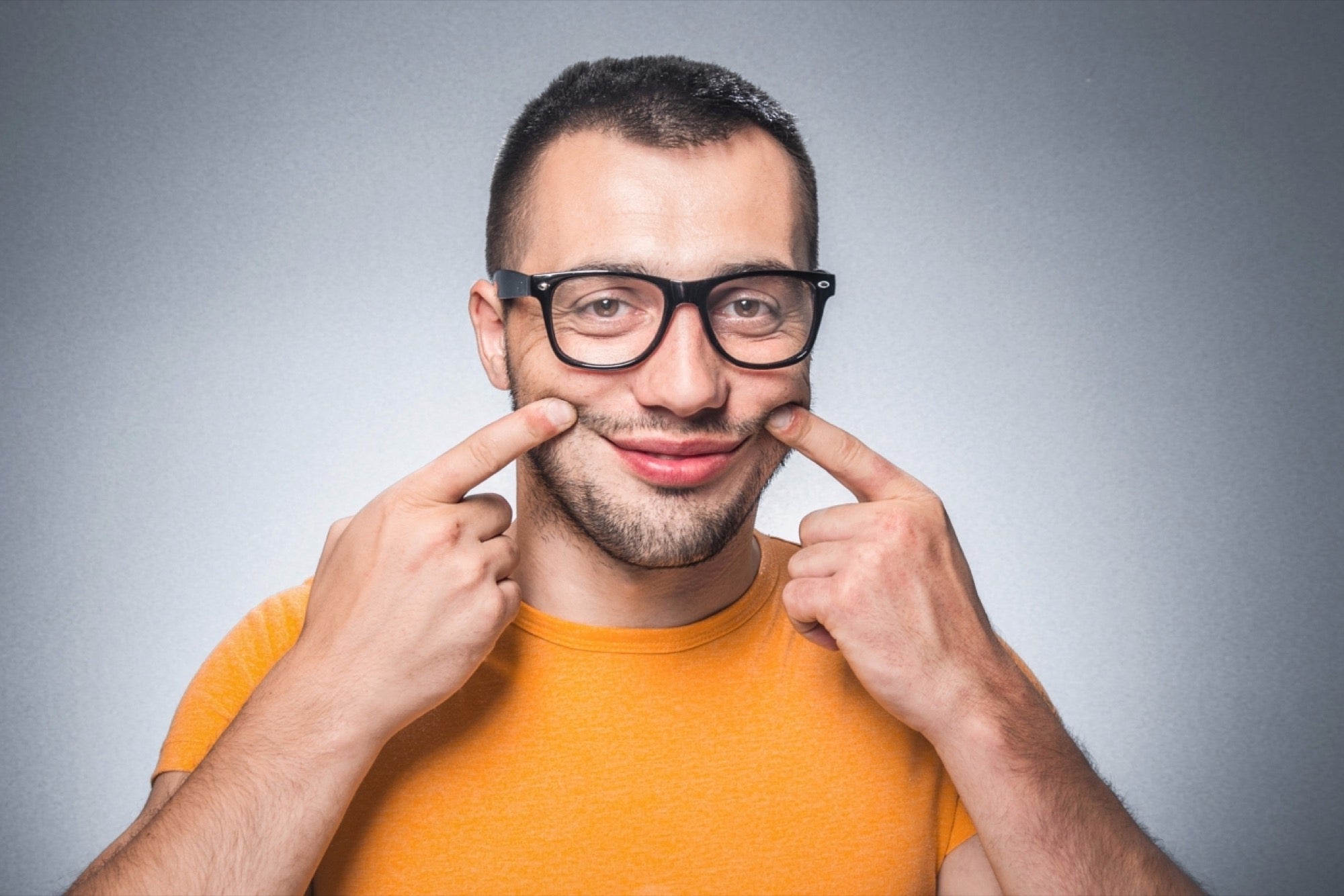 How to Convincingly Fake Confidence, Happiness and Other Necessary ...