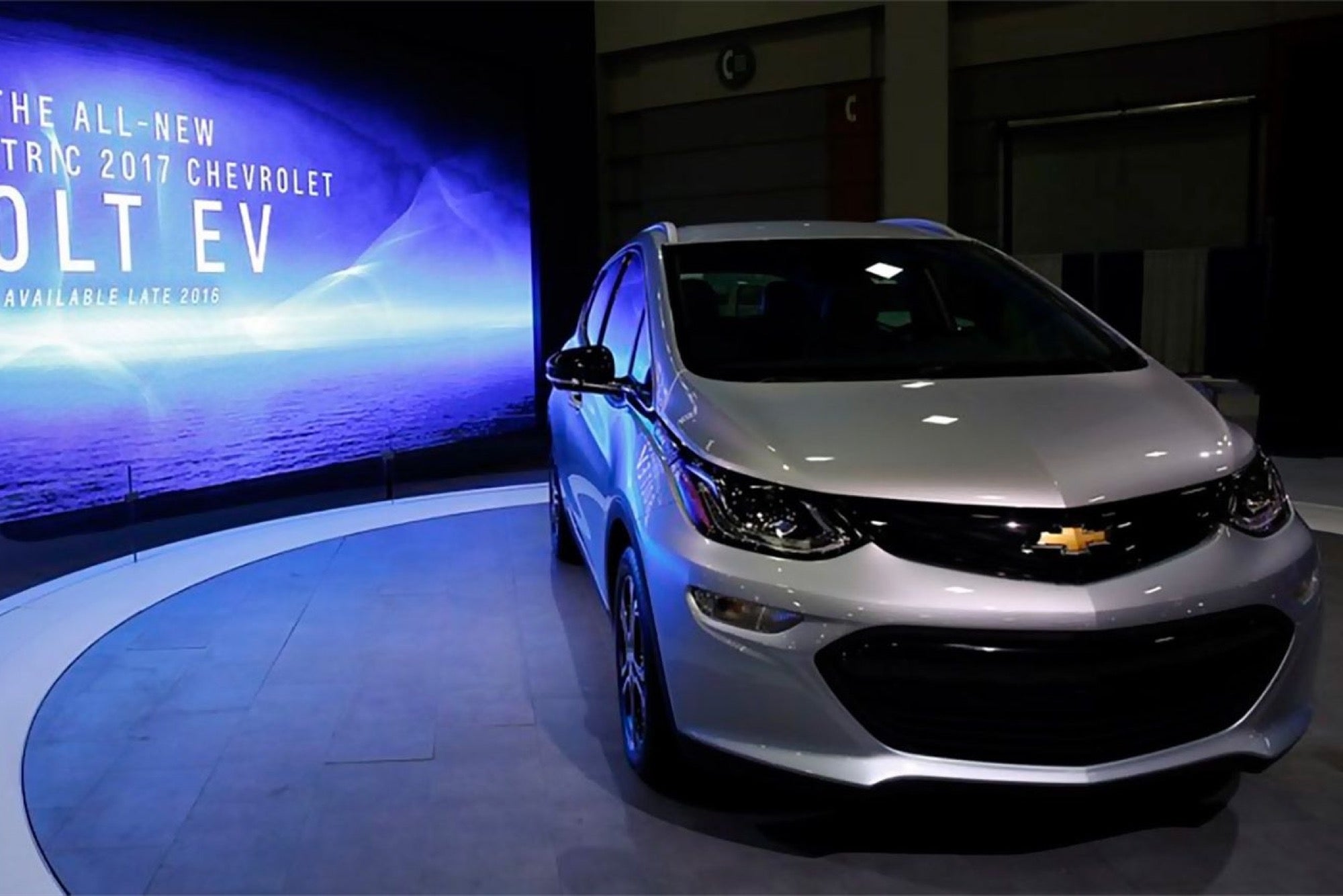 GM Says the Bolt EV Will Have a 238-Mile Range, More Than Tesla's Model ...