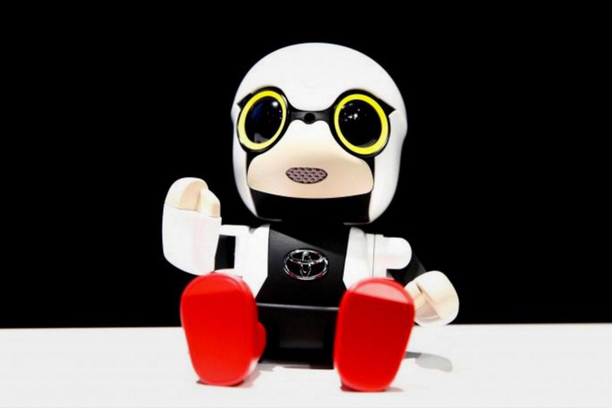 Toyota Unveils Robot Baby to Tug at Maternal Instinct in Aging Japan ...