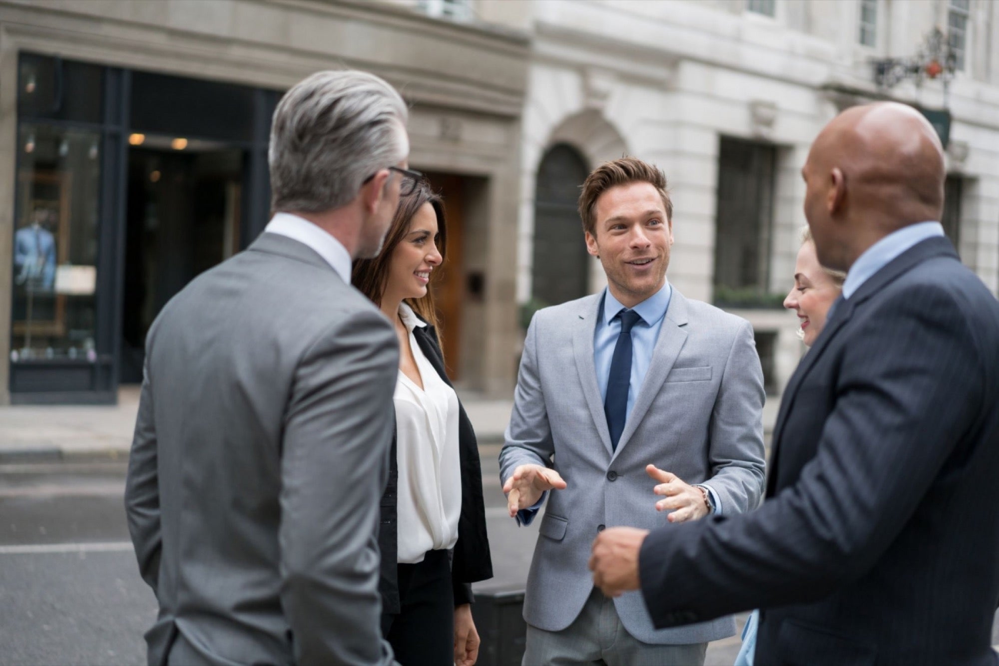 How to Build a Positive Relationship With Your Boss and Colleagues ...