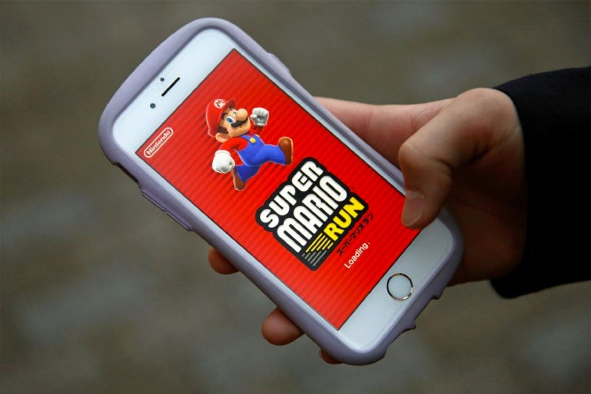 Nintendo's iPhone Mario Game Sets Download Record, But People Are ...