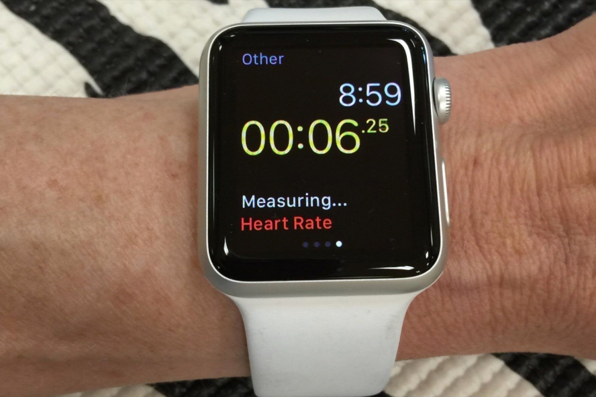 AI-equipped Apple Watch Can Detect Irregular Heartbeat and Signs of a ...