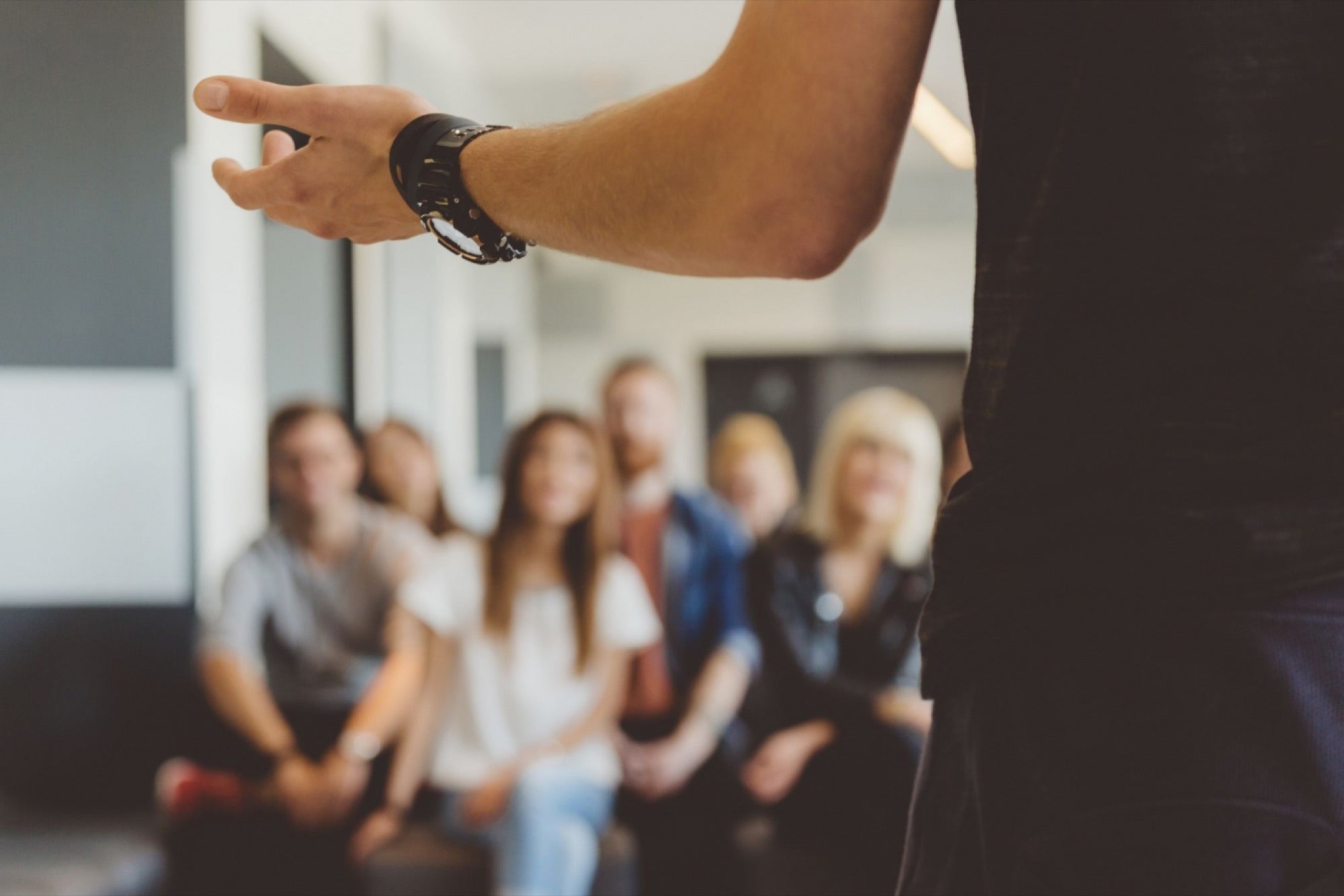 Ask The Etiquette Expert How To Give A Presentation Without Falling Apart