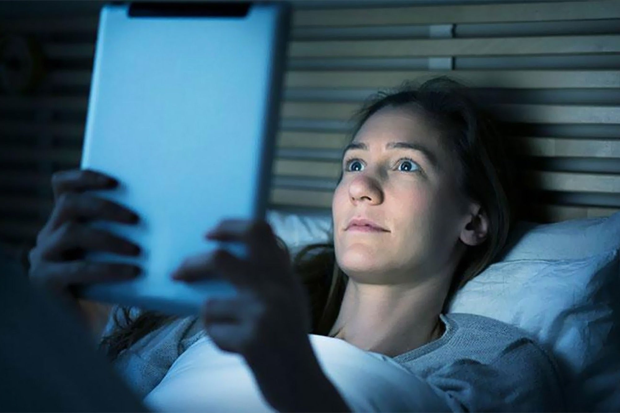 How to Stop Gadget Blue Light From Disturbing Your Sleep | Entrepreneur