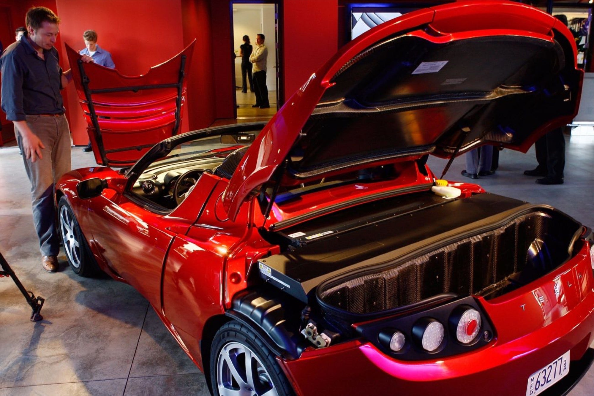 Elon Musk May Be Sending a Tesla Roadster to Space on a SpaceX Rocket ...