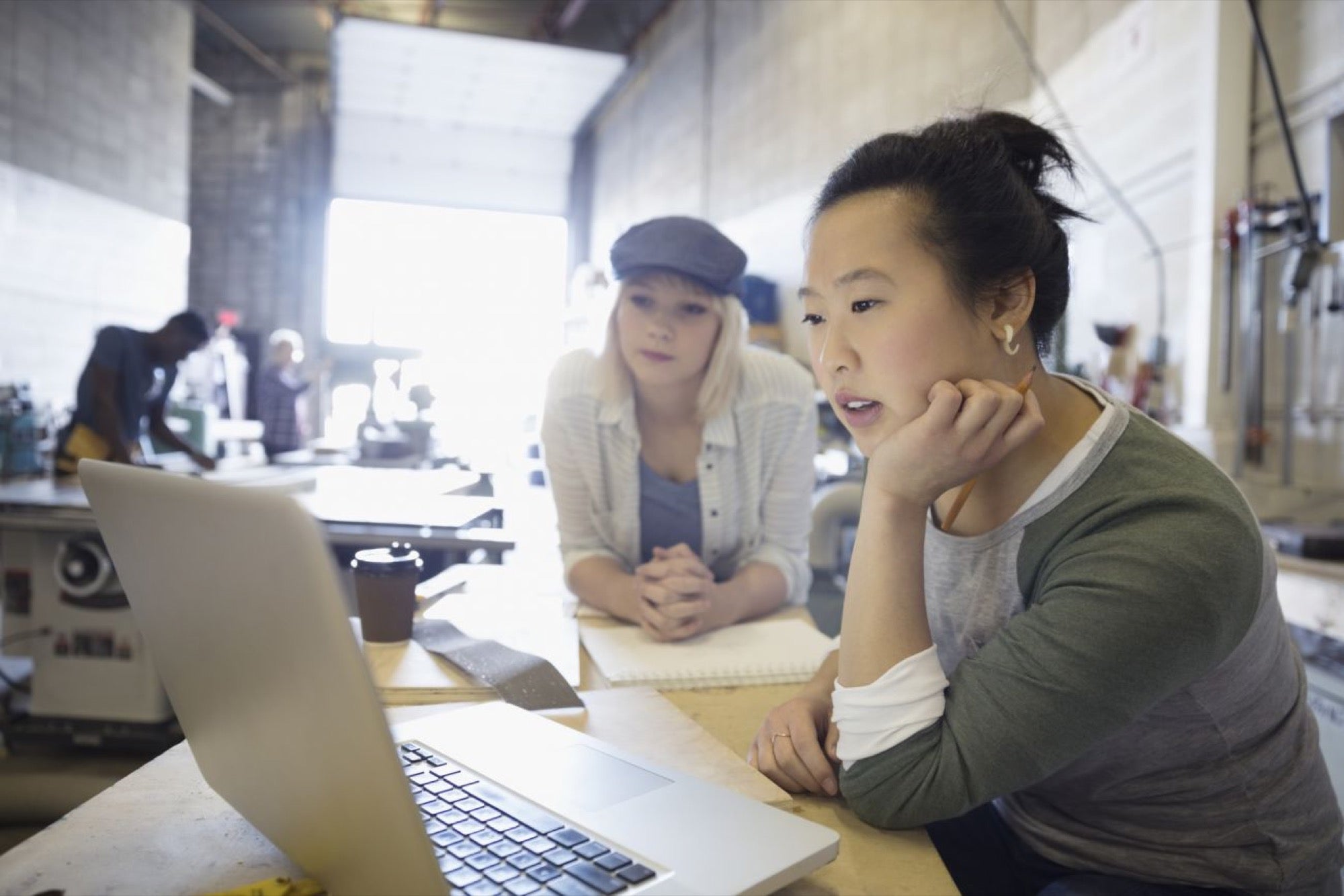 The Average Salaries of Tech Works in Major Cities (Infographic ...