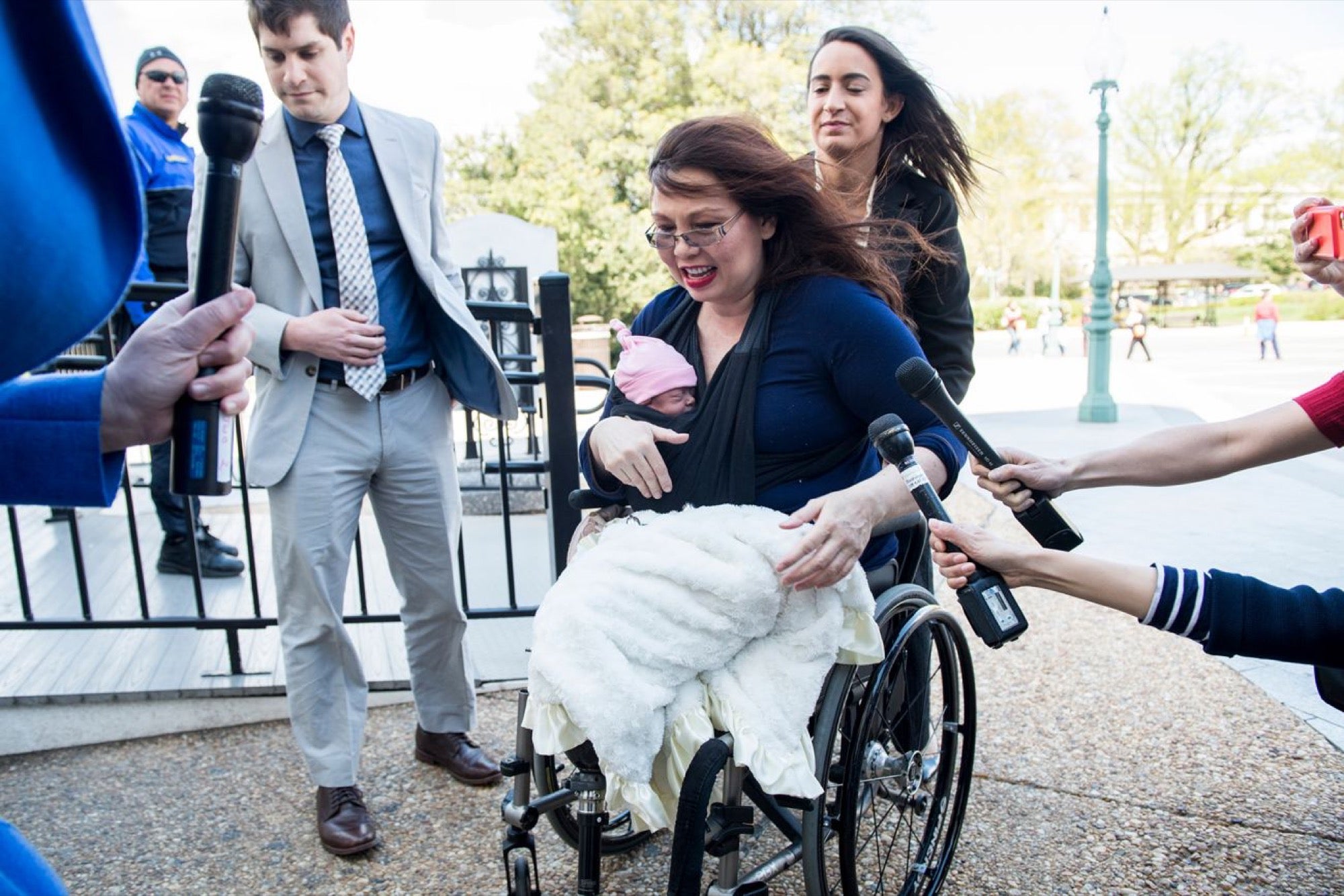 Sen. Tammy Duckworth Is a Model for How You Can Make Change In the ...