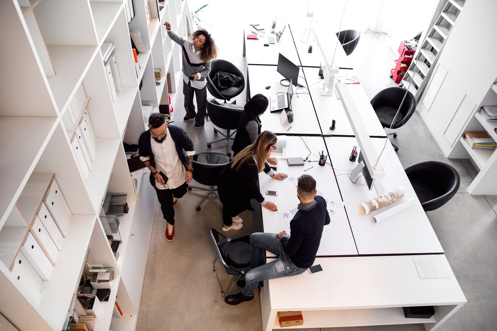 No Office? No Problem. 4 Reasons CEOs Should Sit With Their Teams ...