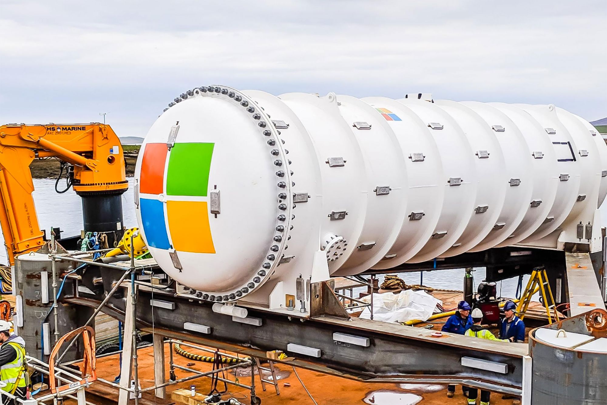 Watch Live as Fish Swim by Microsoft's Giant Undersea Data Center ...